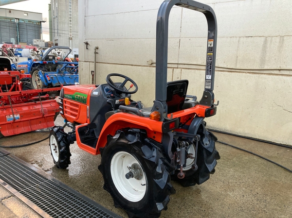 Tractors HITACHI - FARM MART