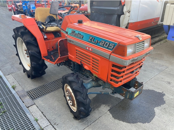 Tractors KUBOTA L1-205D - FARM MART