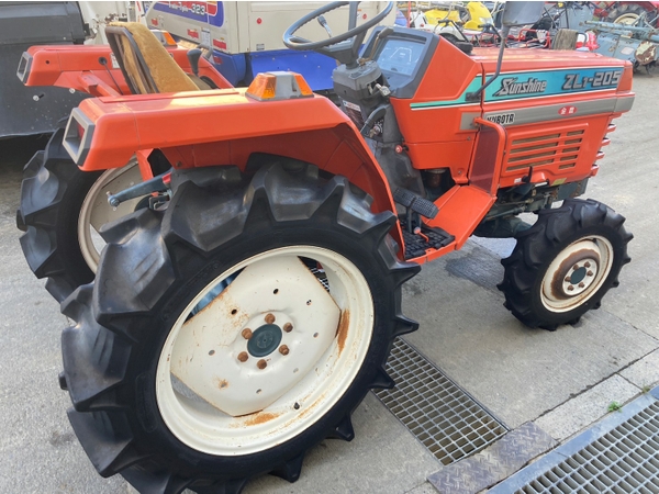 Tractors KUBOTA L1-205D - FARM MART