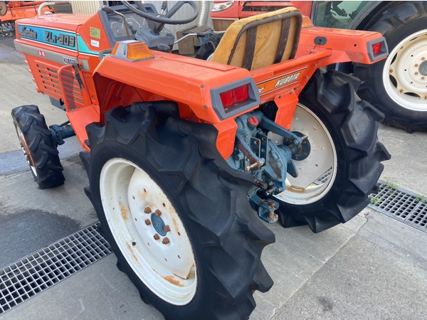 Tractors KUBOTA L1-205D - FARM MART