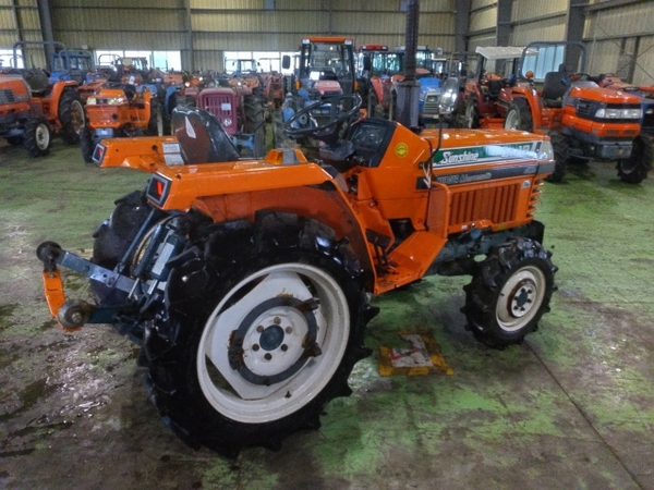 Tractors KUBOTA L1-18D - FARM MART