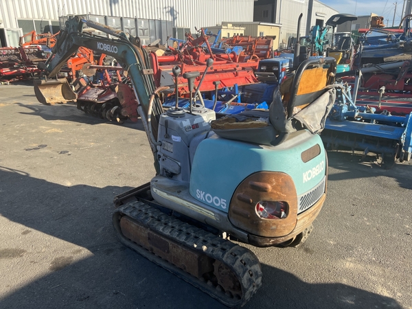 Forklifts & Construction Machinery KOBELCO - FARM MART