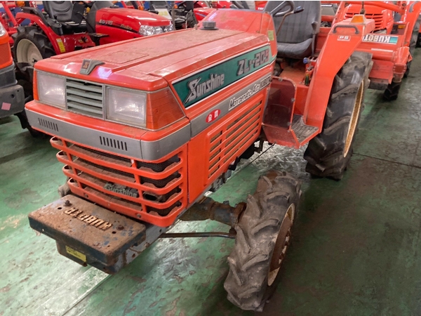 Tractors KUBOTA L1-205D - FARM MART