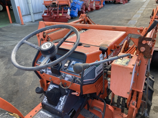 Tractors HINOMOTO E2304D - FARM MART