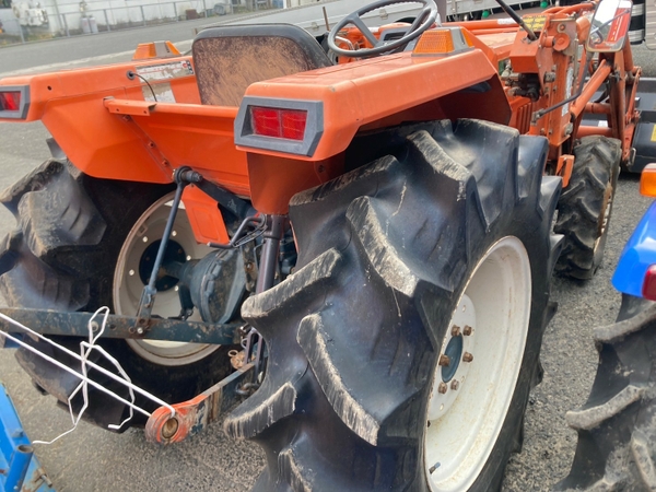 Tractors KUBOTA L1-28D - FARM MART