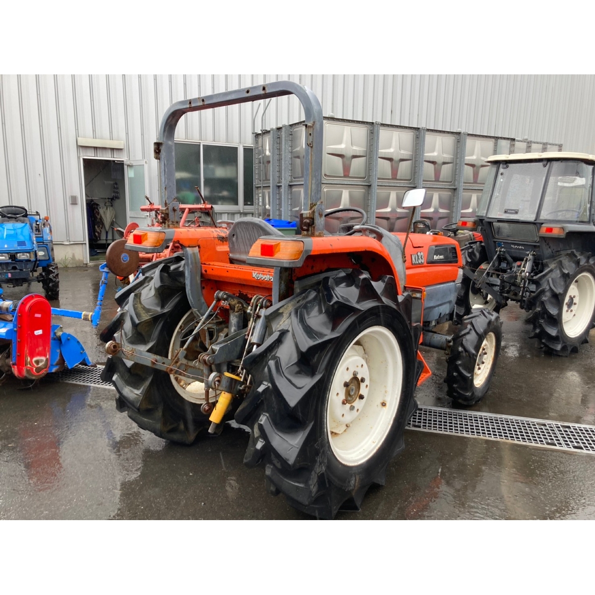 Tractors KUBOTA KL33 - FARM MART