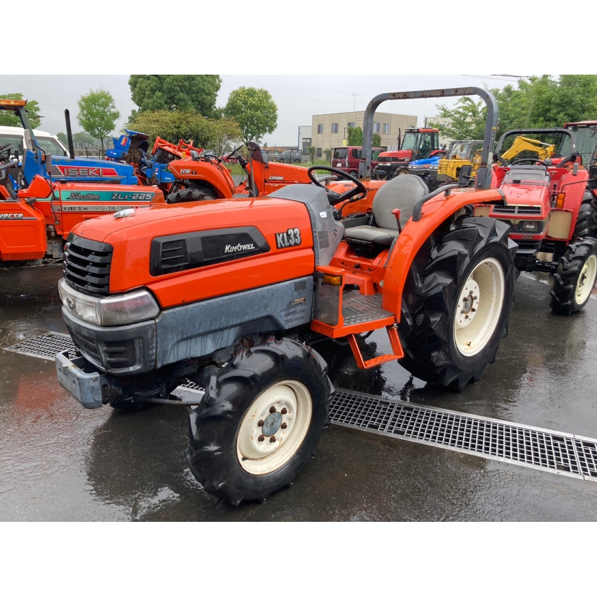 Tractors KUBOTA KL33 - FARM MART