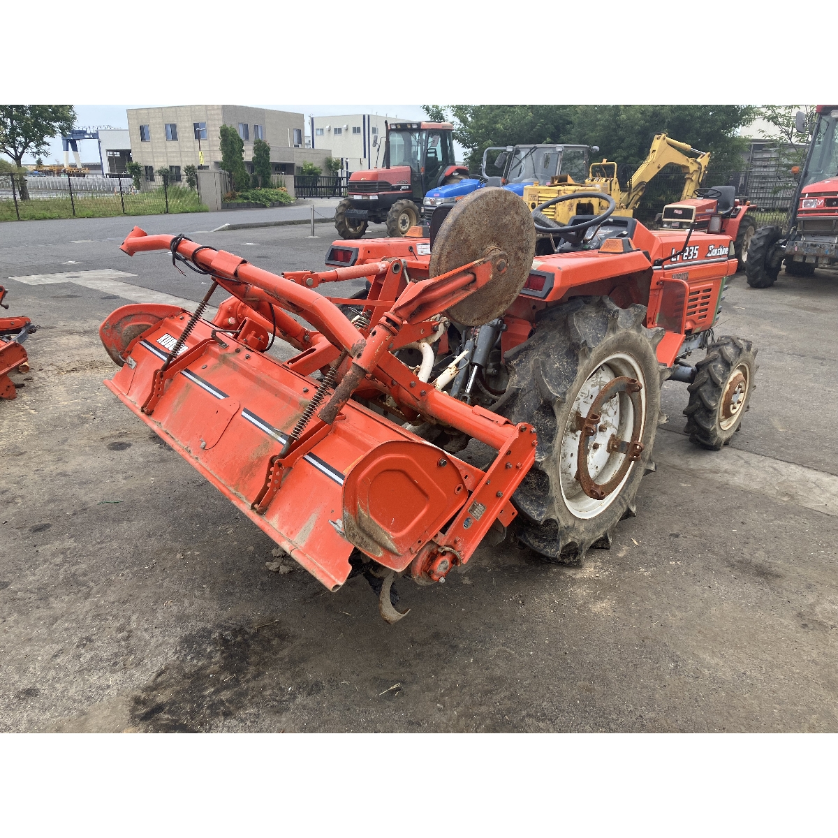 Tractors KUBOTA L1-235D - FARM MART