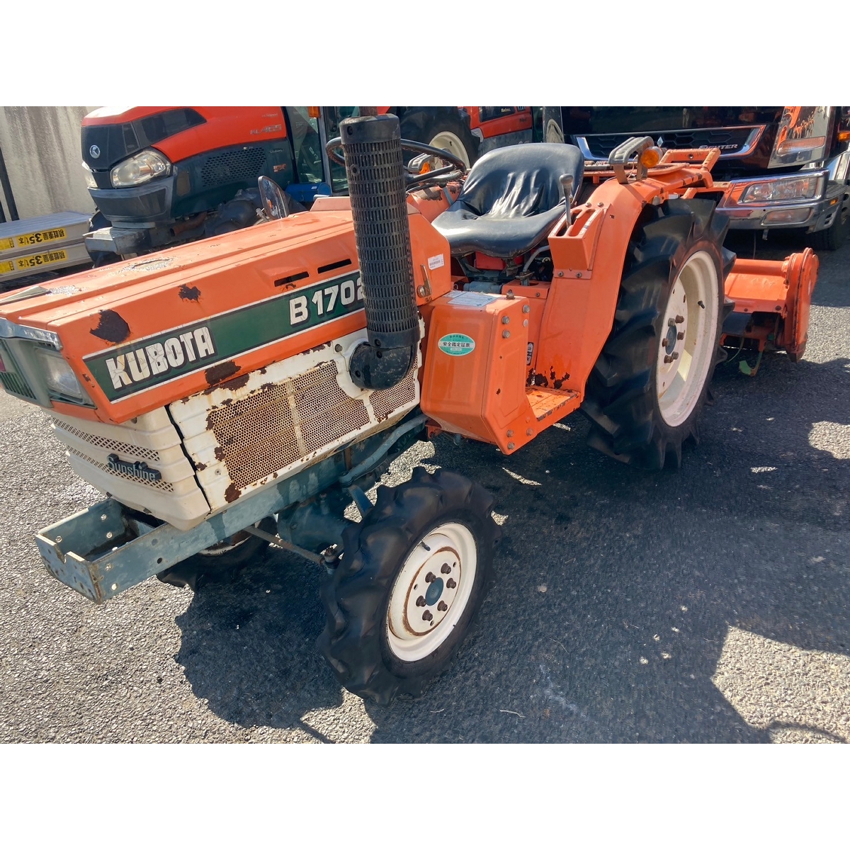 Tractors KUBOTA B1702 - FARM MART