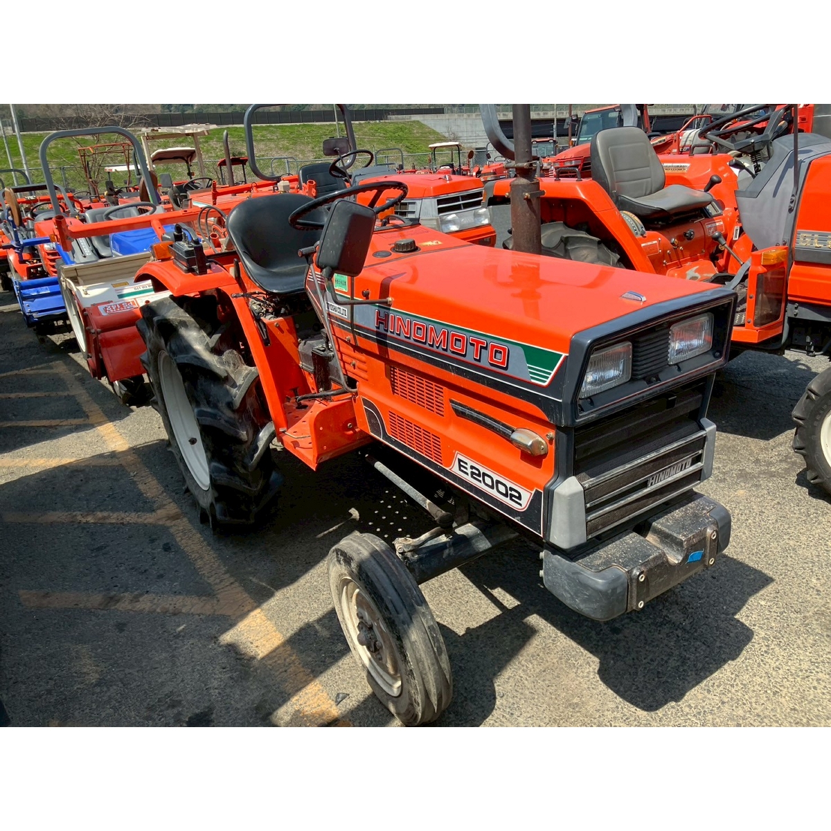 Tractors HINOMOTO E2002S - FARM MART
