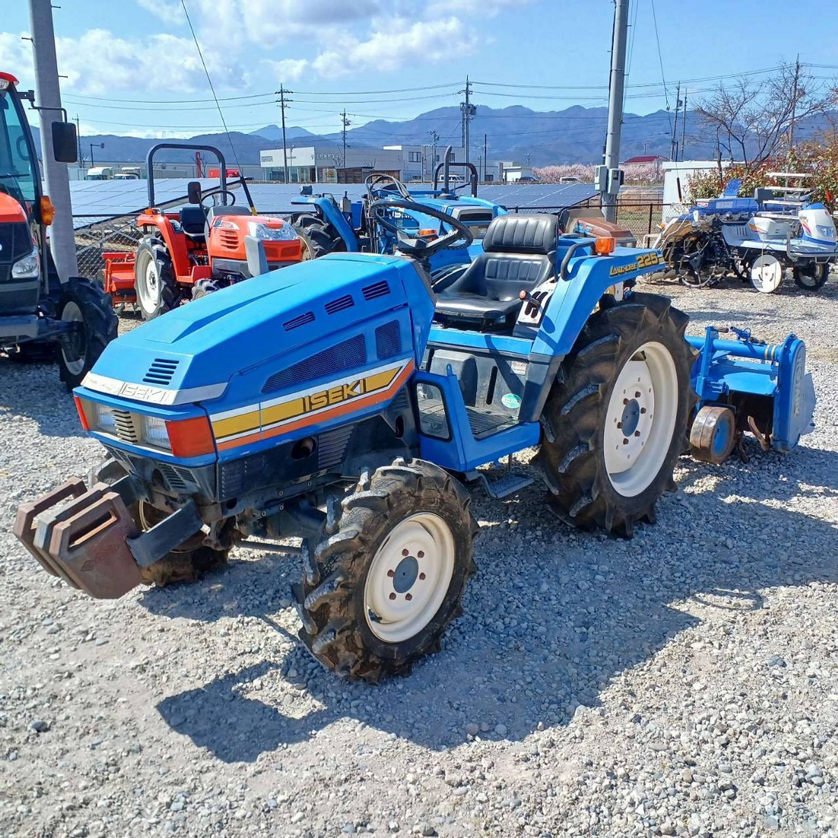 Tractors ISEKI TU225F - FARM MART
