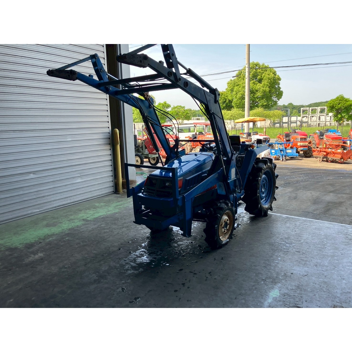 Tractors ISEKI TU200F - FARM MART