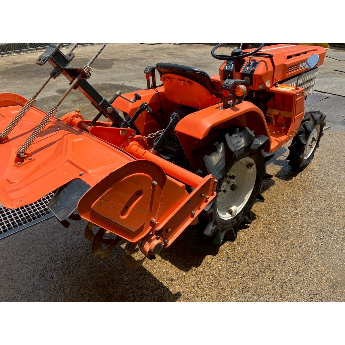 Tractors KUBOTA B1400 - FARM MART