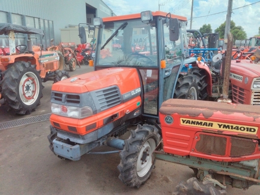 Tractors KUBOTA GL260 - FARM MART